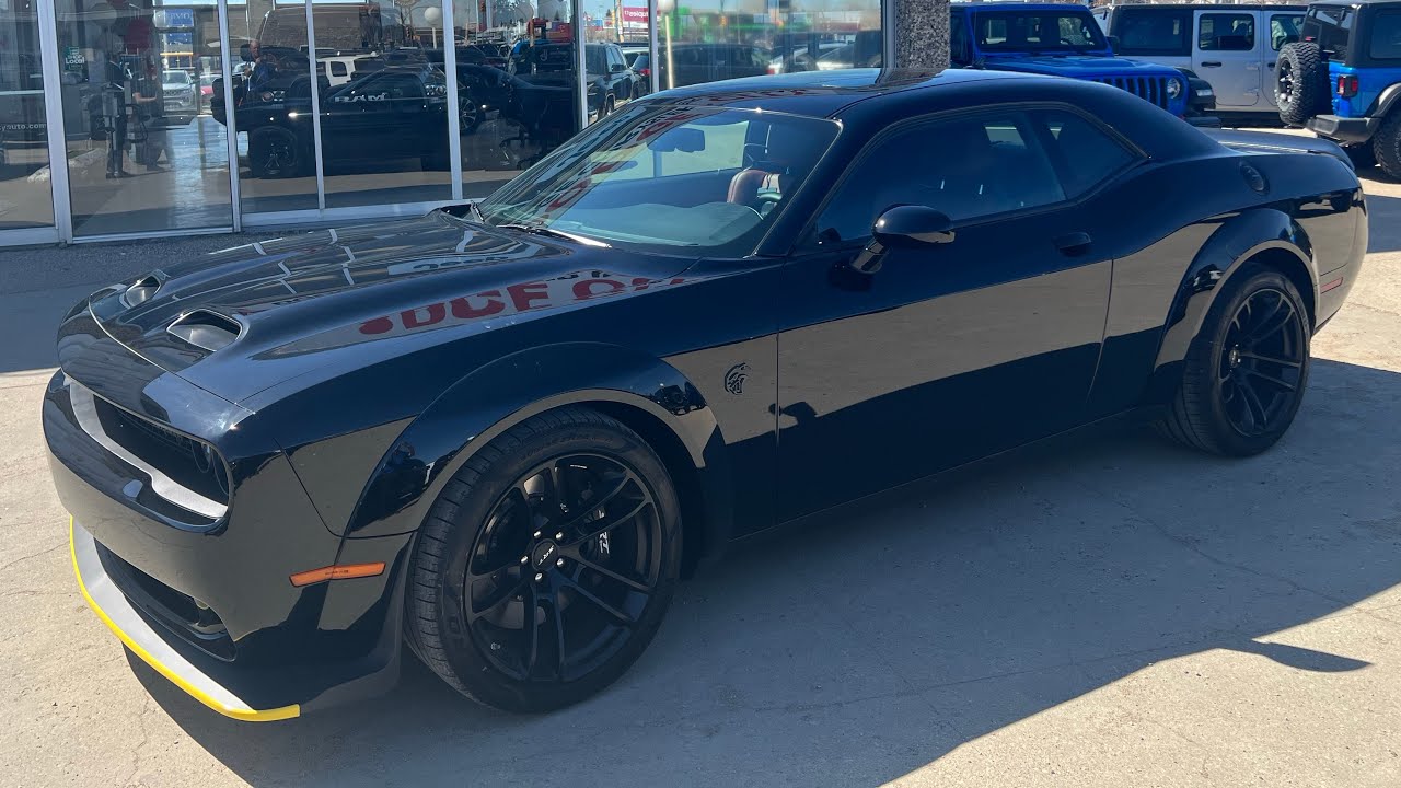 Hellcat Redeye Widebody Dodge Challenger SRT in Black - YouTube