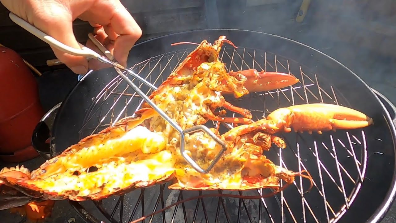 Hickory SMOKED LOBSTER on the BBQ - Big Lobsters On a Beautiful Day ...