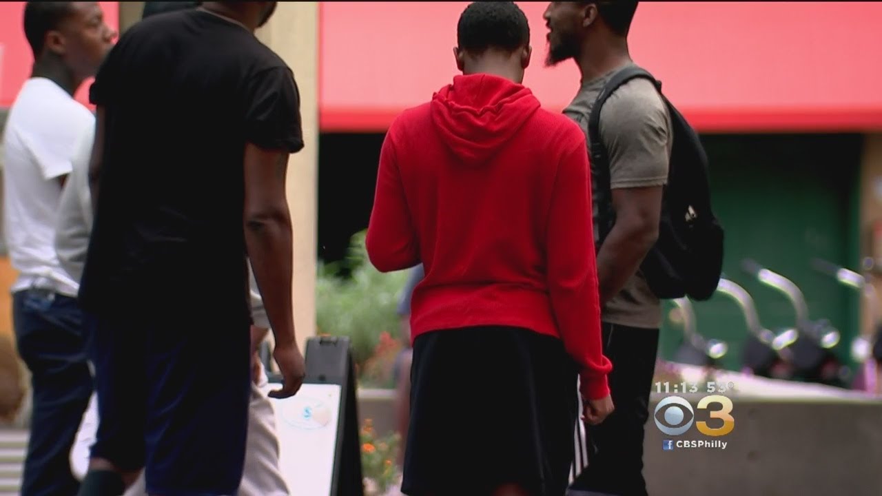 Study: Some Men Find Bromances More Satisfying Than Romances - YouTube