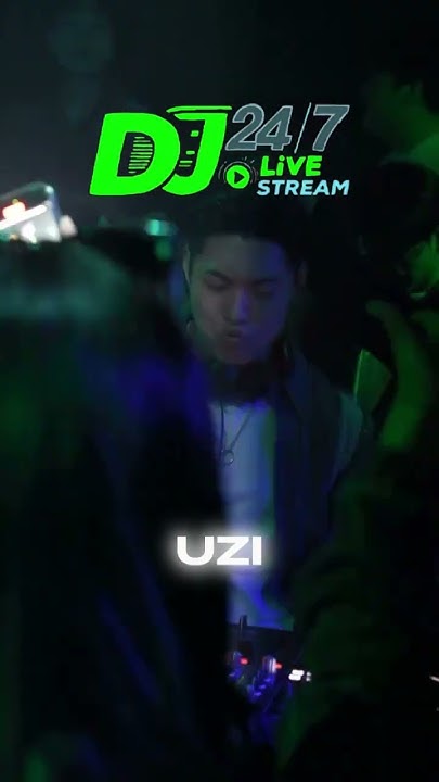 UZI dropping beats—move your body now! 🎧💣UZI의 비트—몸을 멈출 수 없어! - YouTube