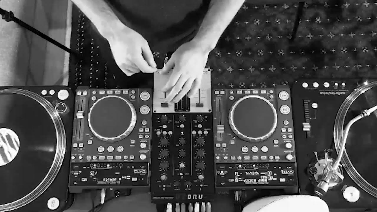 Instagram Live Vinyl Set - YouTube