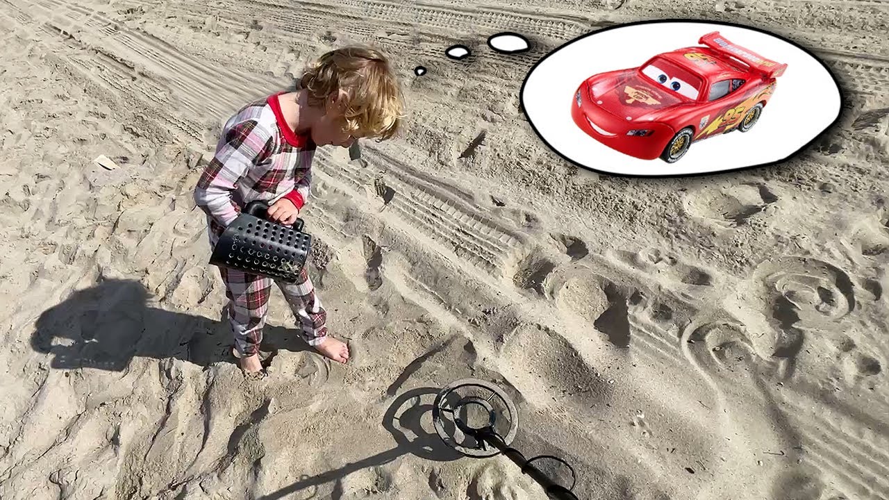 Random Kid is Better at Metal Detecting... - YouTube