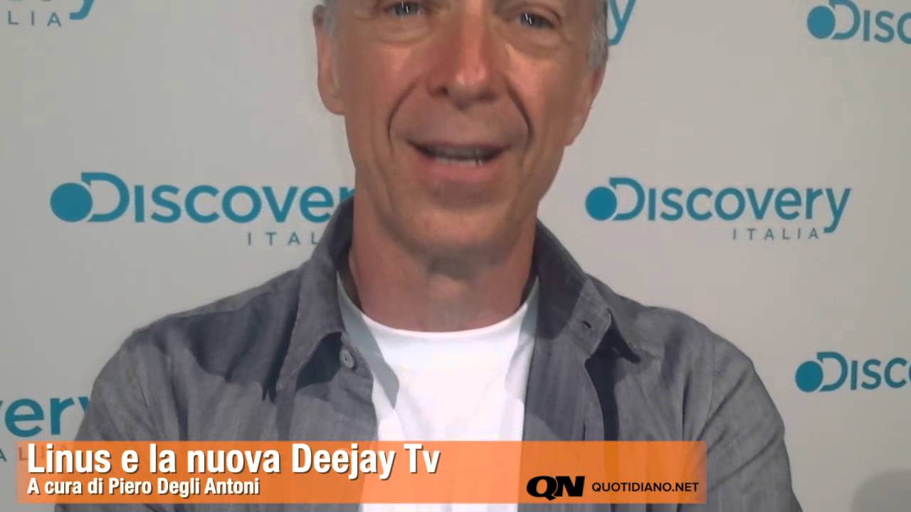 Linus e la nuova Deejay Tv - YouTube