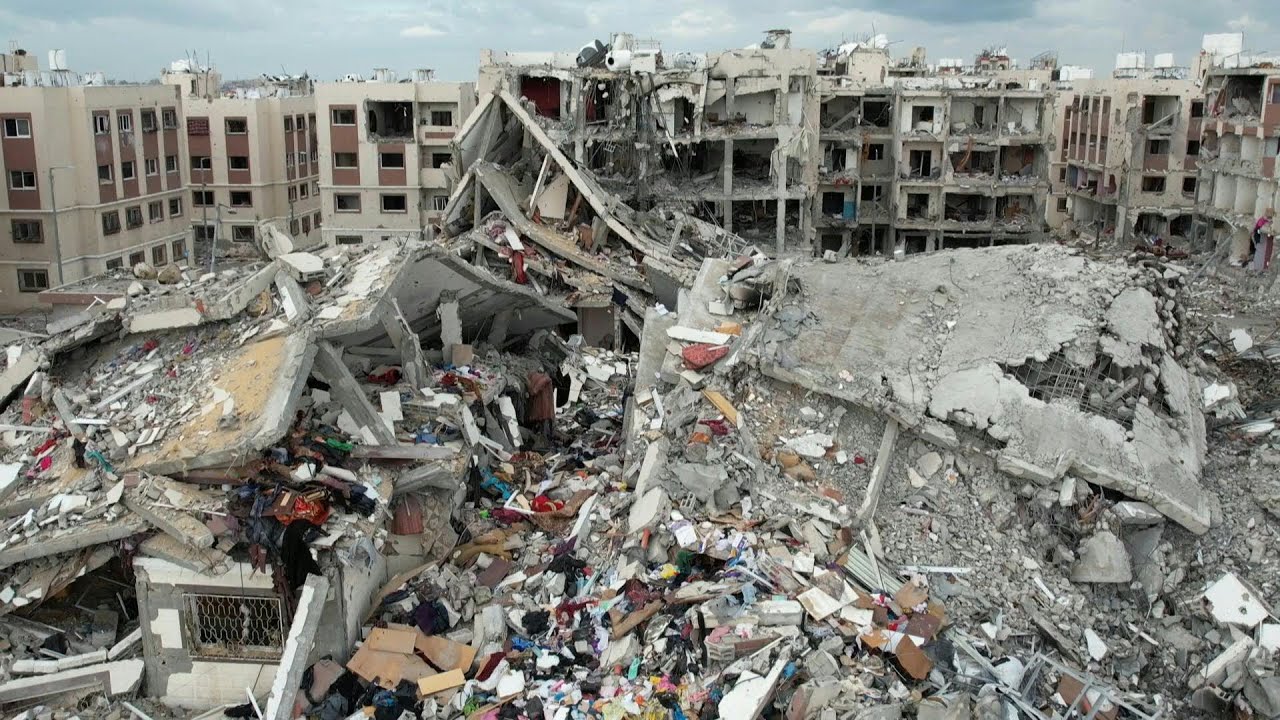 Gaza: Images aériennes de destructions dans le sud de la ville | AFP ...