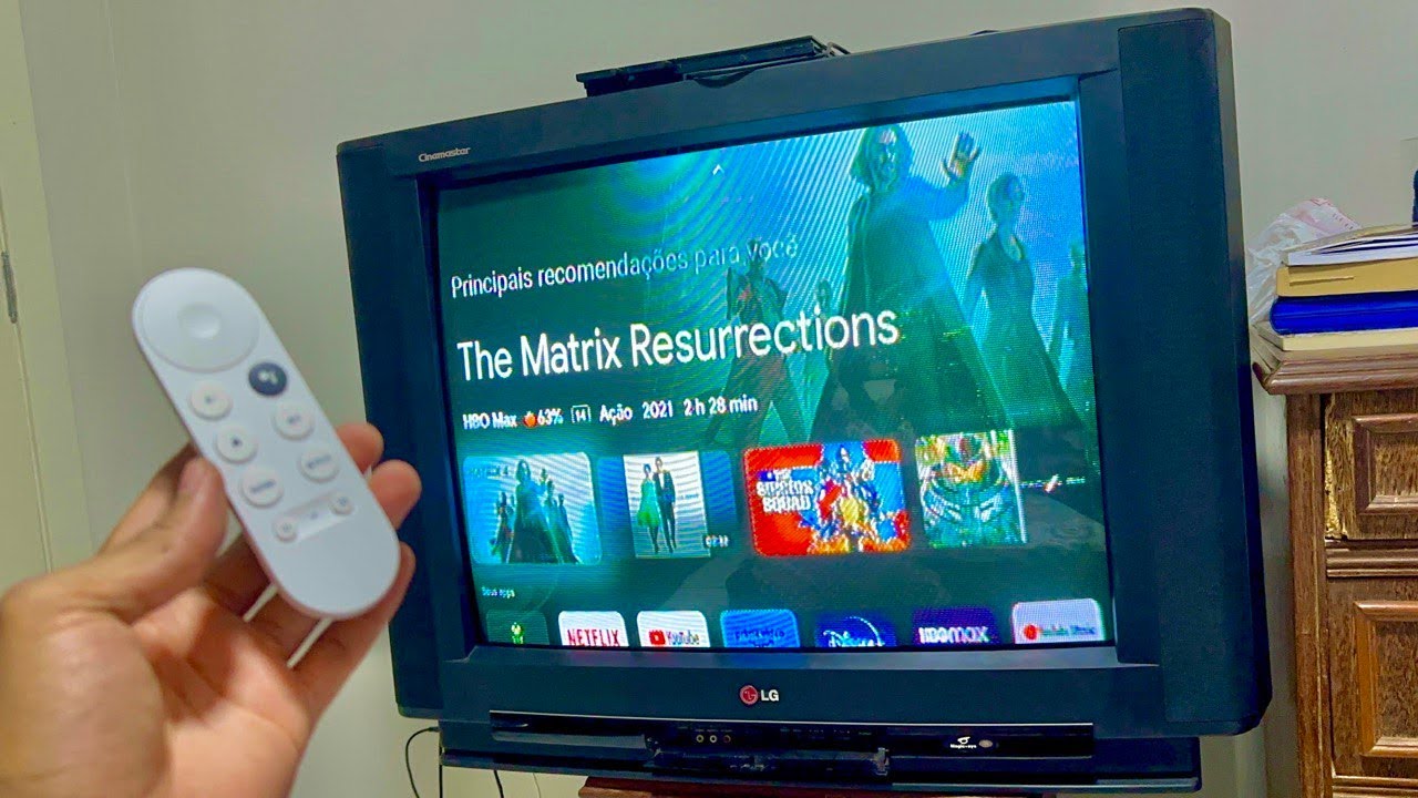 Transformei ESSE TRAMBOLHO numa SMART TV 4K! - YouTube