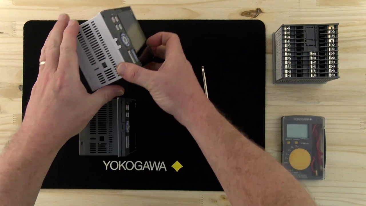 How to remove the Yokogawa temperature controller from its case - YouTube