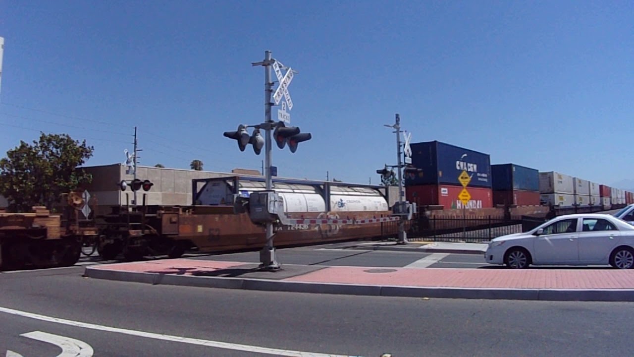 BNSF 7659 Westbound Double Stack Intermodal Train - Riverside, CA USA 8 ...