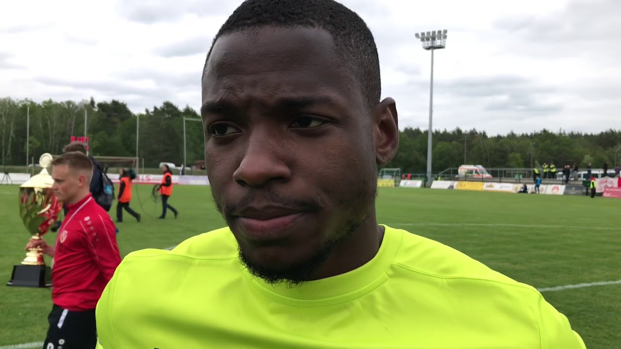 Streli Mamba im RUNDSCHAU-Interview - YouTube