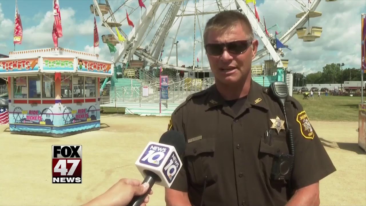 Fight breaks out at Jackson County Fair - YouTube