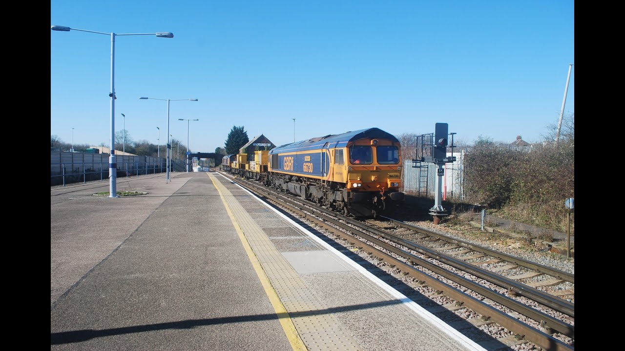 GBRF 66730+66729 Passing Herne Bay Working 331E SiTT Train 25/2/18 ...
