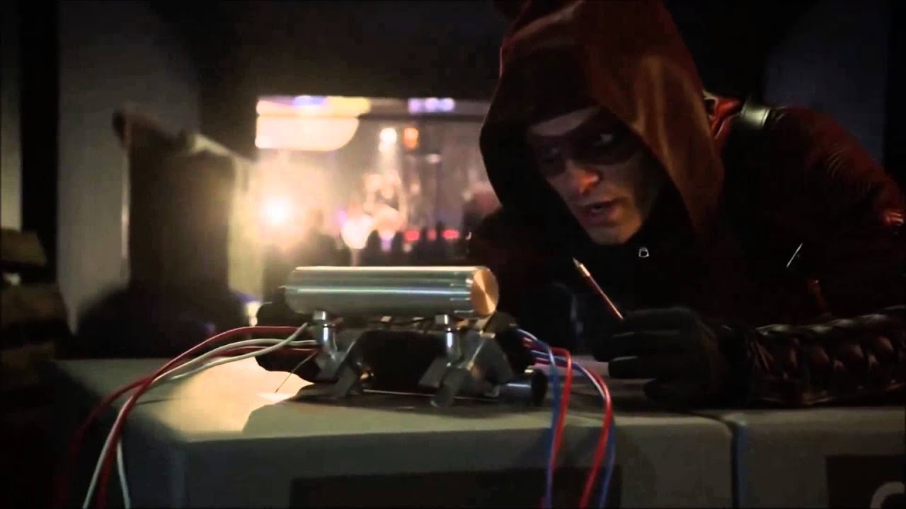 Arrow - 3x01 | Team Arrow vs Count Vertigo and his men - YouTube