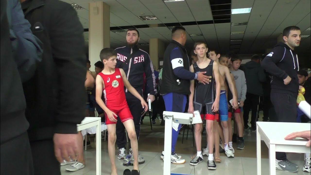 Взвешивание борцов до 41 кг. - YouTube