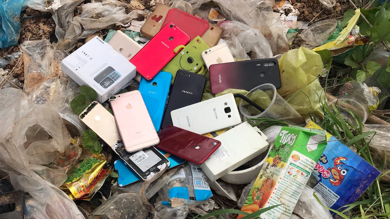 Looking for an old phone OPPO in the trash | Restoration old phone ...
