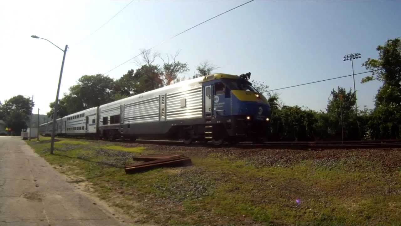 LIRR Bilevels at Oyster Bay Station - YouTube