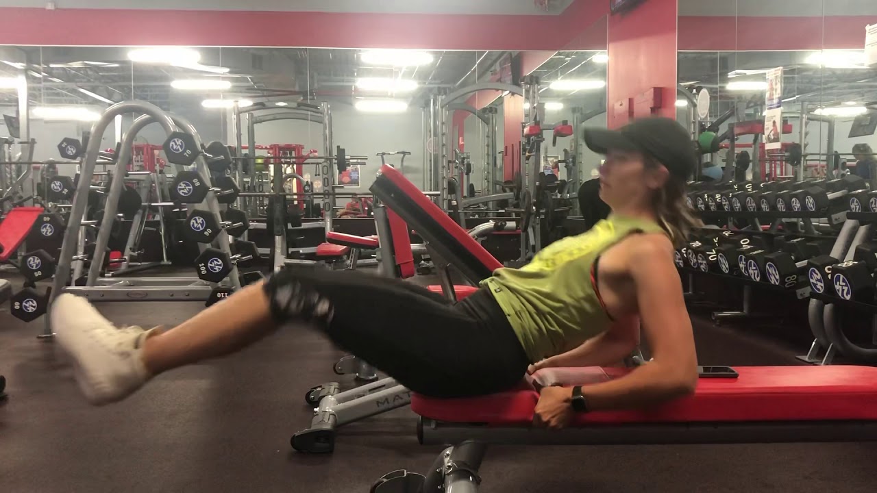 Bench knee tucks - YouTube