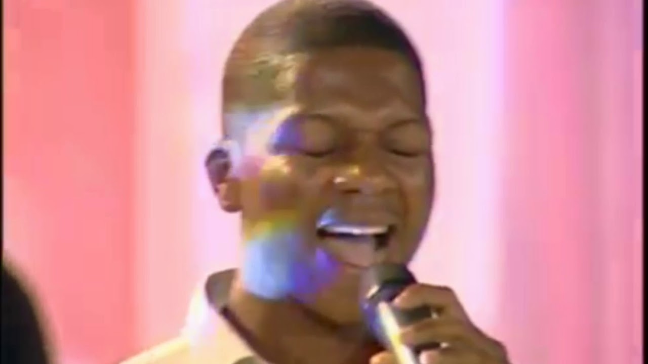 Inocêncio Matola. Fama show 2005 - YouTube