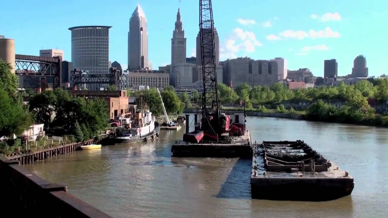 Dredging the Cuyahoga River. - YouTube