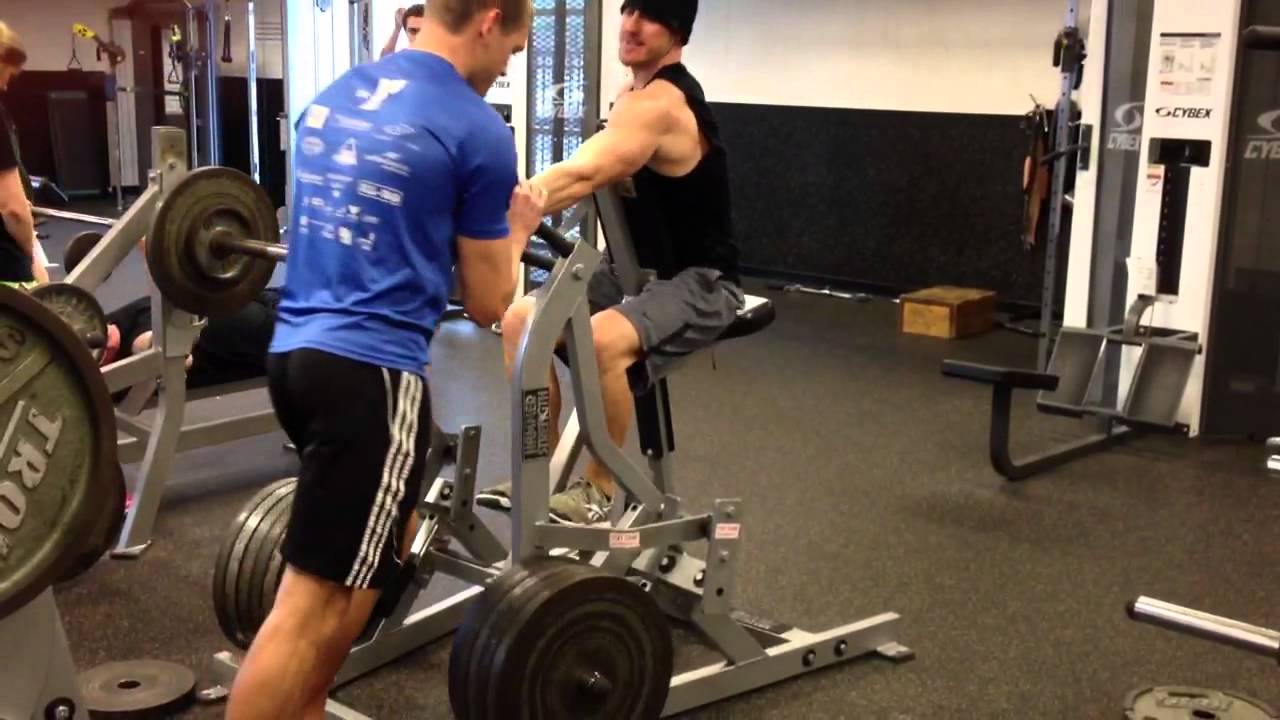 Hammer Strength Rows - YouTube