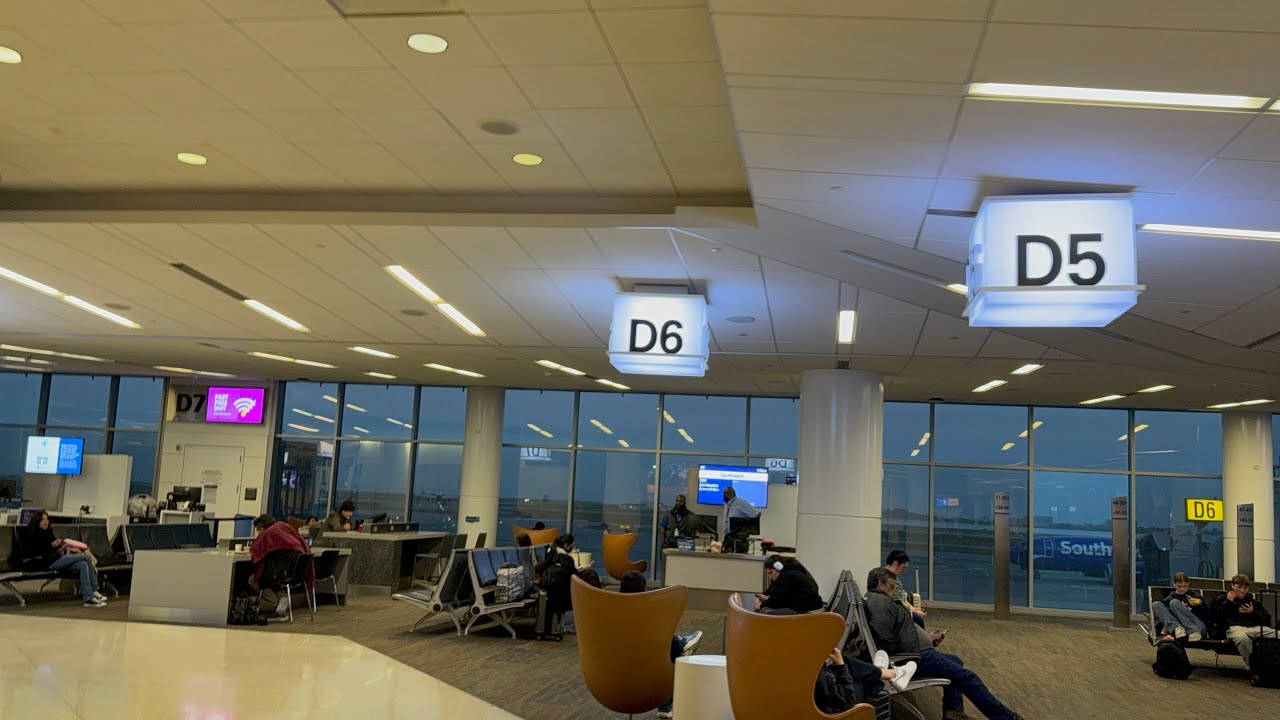 San Francisco International Airport Tour Terminal 2: D Gates (SFO ...