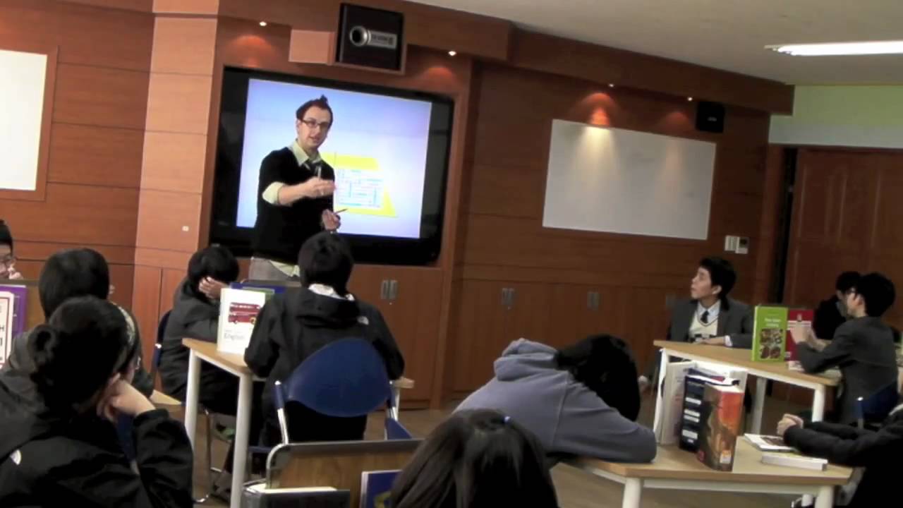 Teaching in a Korean Public Middle School - YouTube