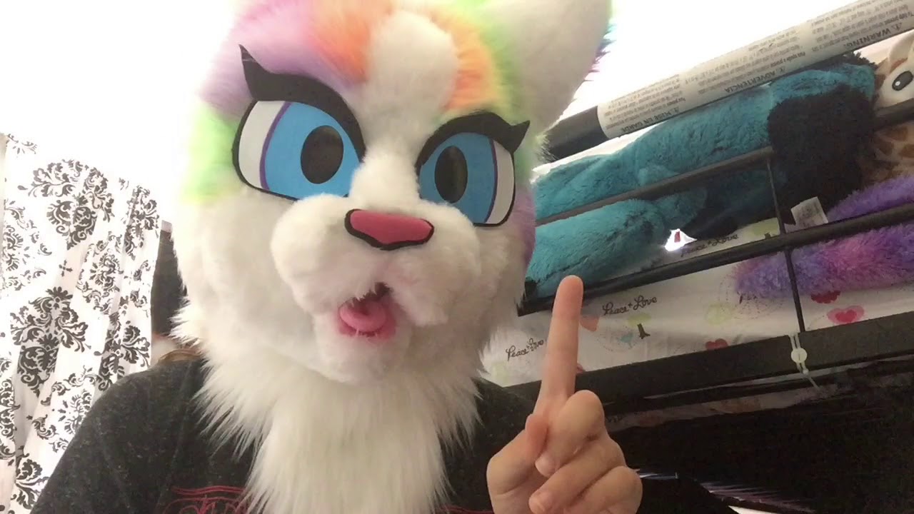 Lavafox is making singular paws and tails!!??? - YouTube
