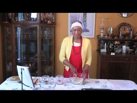 Carrie's Kitchen - Carrie Cooks Cornbread - YouTube