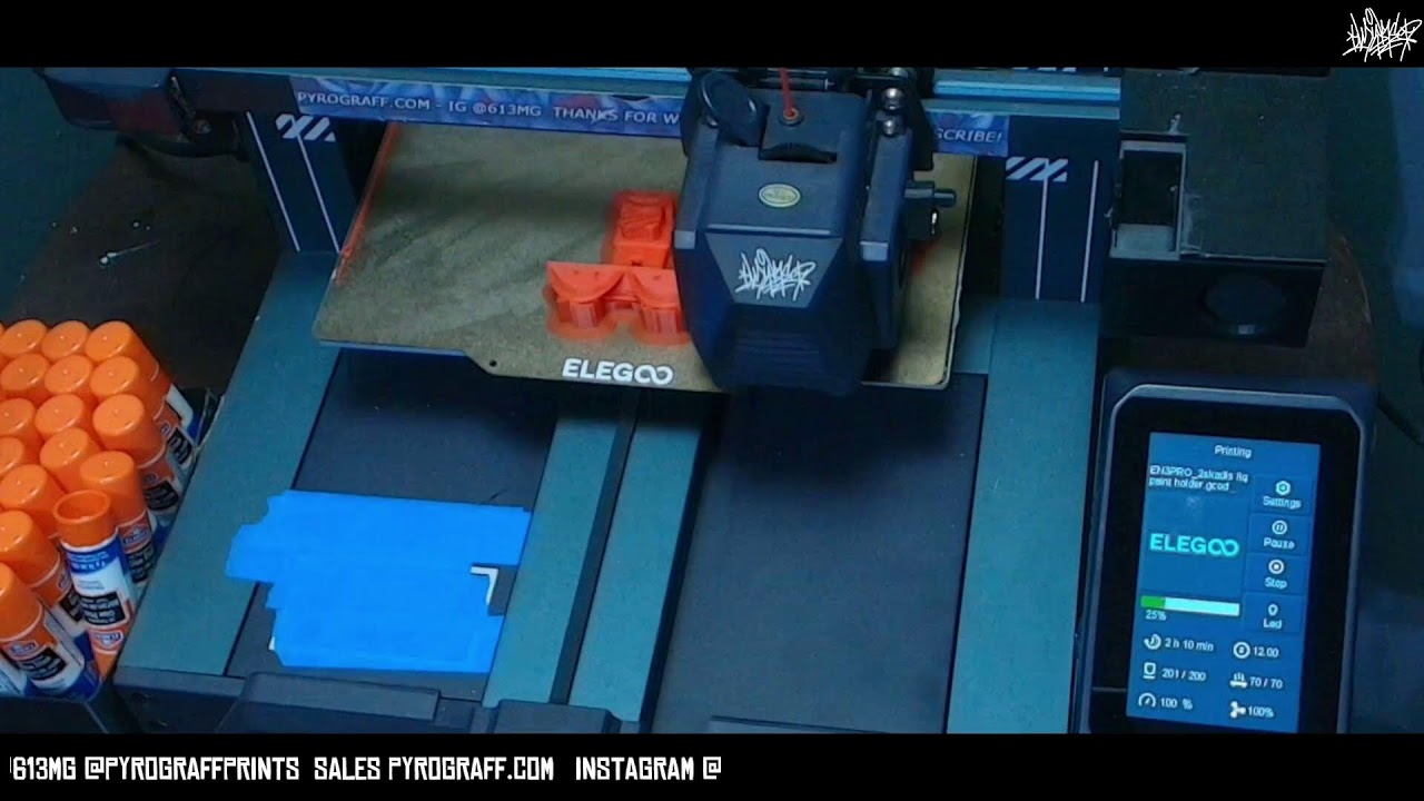 Live 3D Printing Liquitex skadis paint tube holder - YouTube