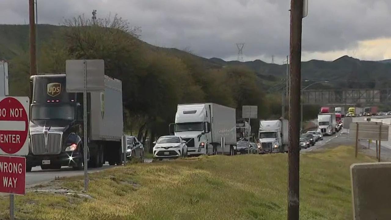 5 Freeway closed over Grapevine amid winter weather - YouTube