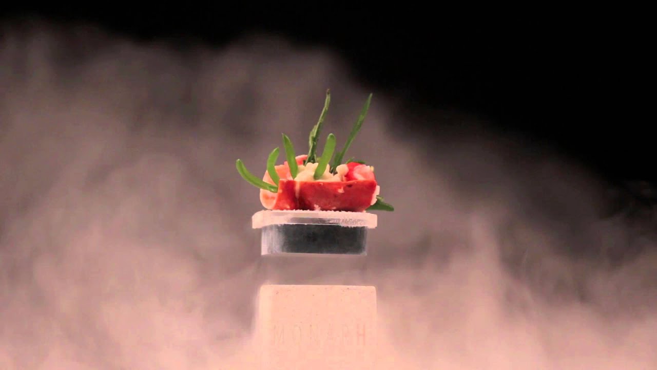 Floating food. – lieflijk & BEELDSCHOON.