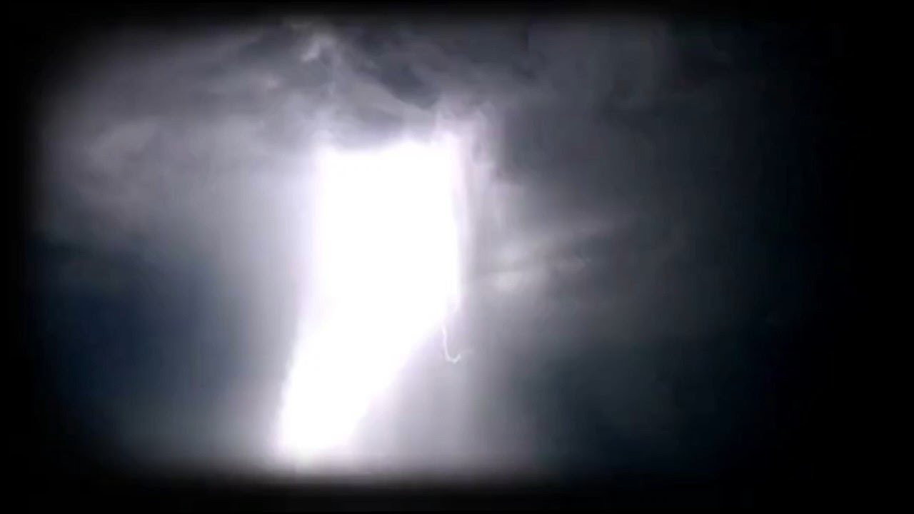 White Lightning And Thunderstorm Background Animation Video Effect ...