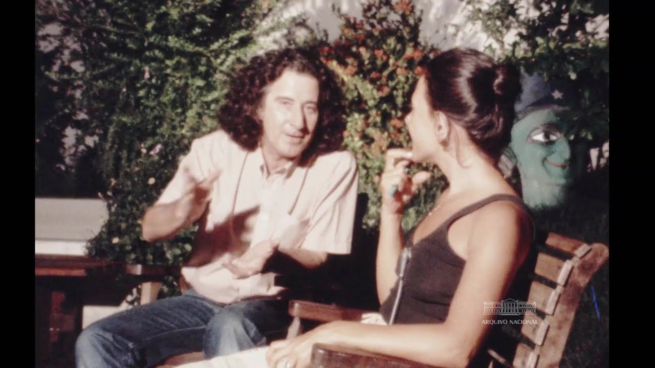 Dina Sfat entrevista Augusto Boal (1979) - YouTube
