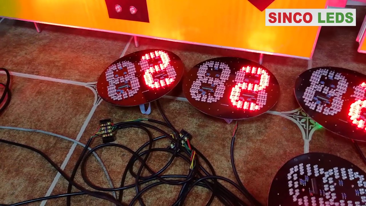 traffic signal countdown display / countdown on traffic lights - YouTube