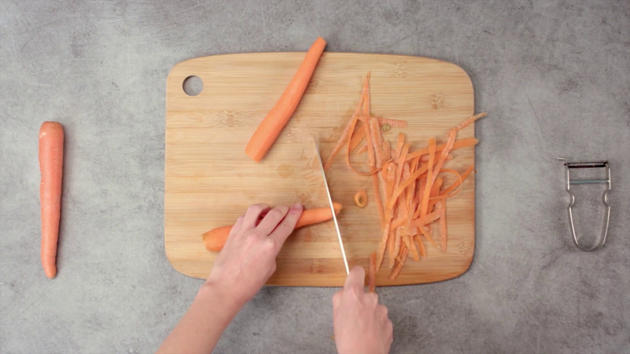 Comment couper une carotte ? - YouTube