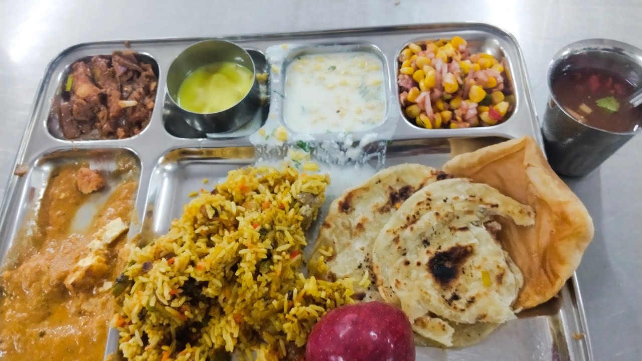 GRAND DINNER 🔥 at NITK Surathkal in Pushpagiri Mess. 🍨|| PG mess || # ...