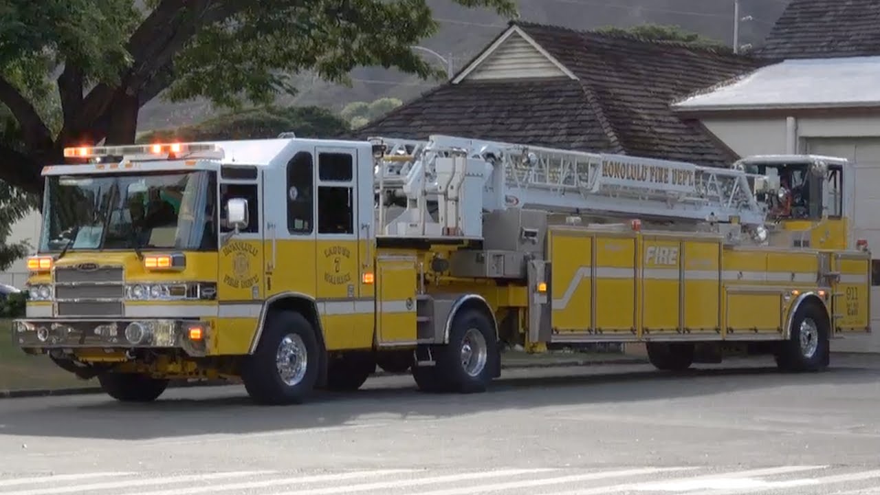 Honolulu FD Ladder 7 Responding - YouTube
