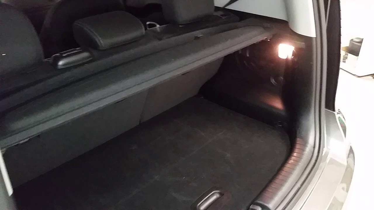 2014 To 2019 Kia Soul Compact SUV - Checking Cargo Area Space / Room ...