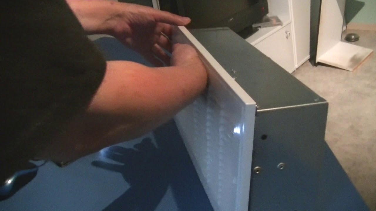 Öffnen des Quick Vent Safes mit einem RFID Implantat - YouTube