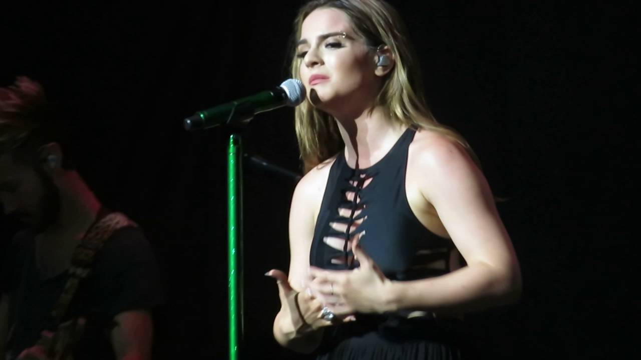 I Am - Jojo live 8/2/16 #727TourBrooklyn - YouTube