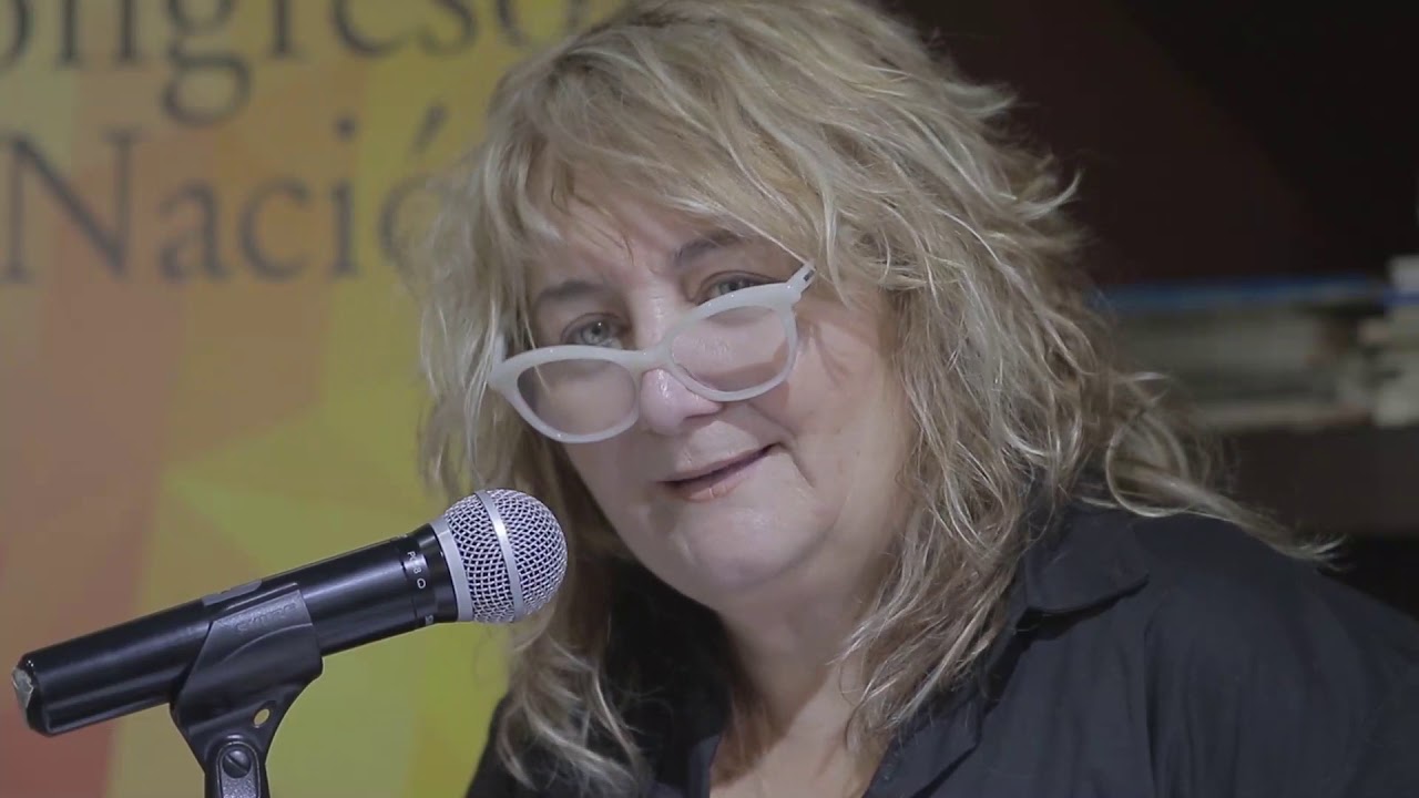 Encuentros con escritores y narradores - Angela Pradelli - YouTube