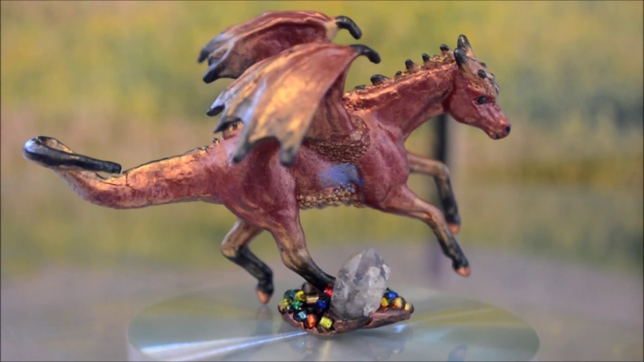 Meet SaFyre, a Awesomely Customized Breyer Mini Whinnie Dragon Horse ...
