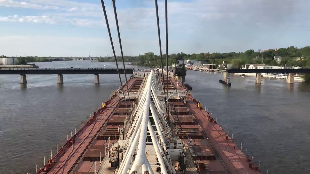 MV Manitowoc departs Green Bay! - YouTube