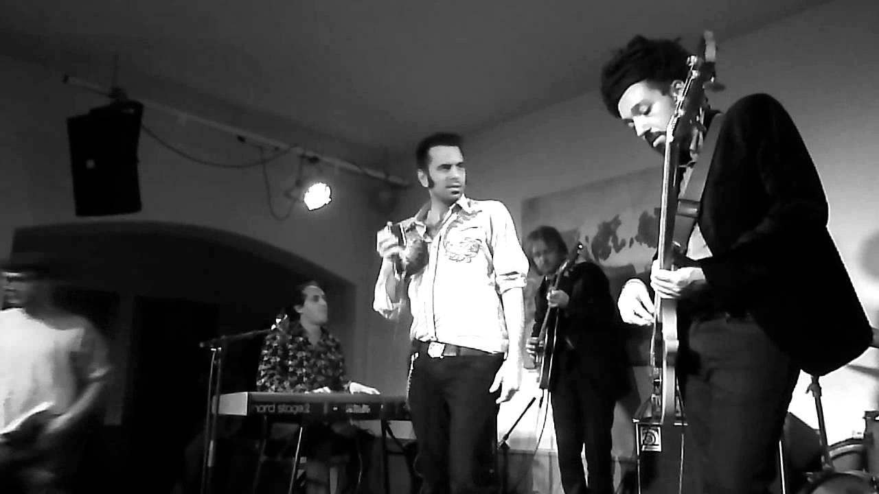 Luca Sapio (IT) - Remove My Coverings @ Haldern Popbar - YouTube