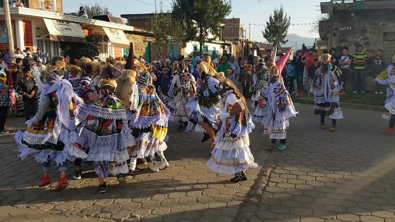 Ermitaños en nurio mich 2017 - YouTube