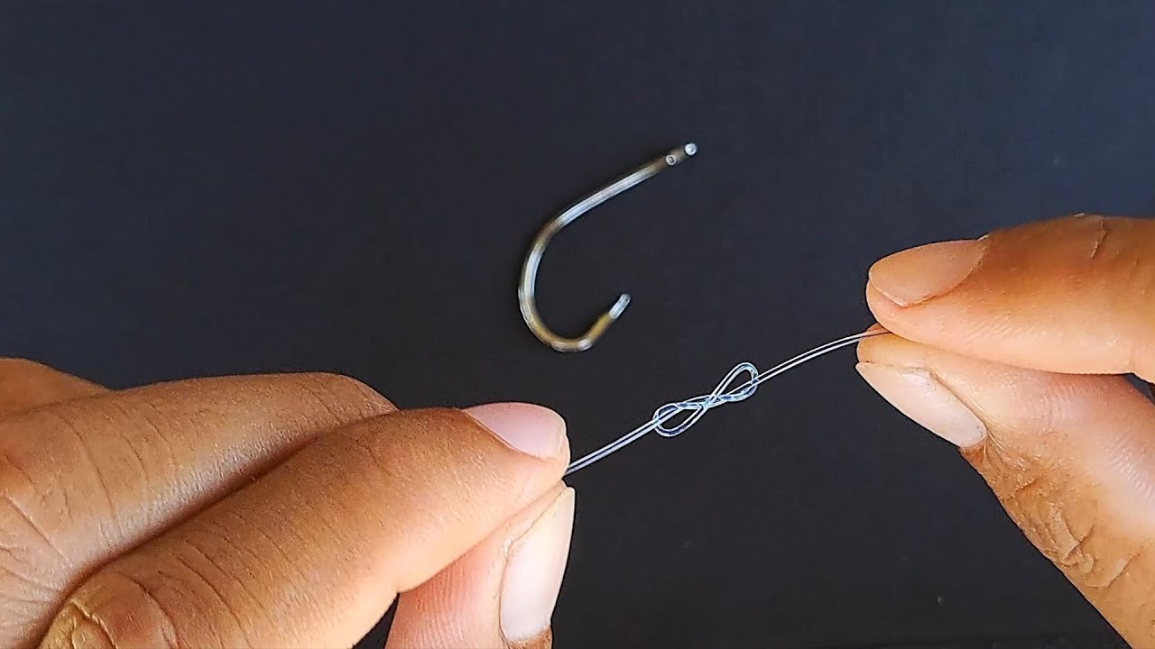 2 Way to tie the Figure 8 Knot with ring hook - YouTube