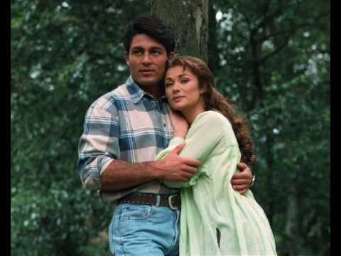 ESMERALDA  ESMERALDA PIOSENKA Z TELCI