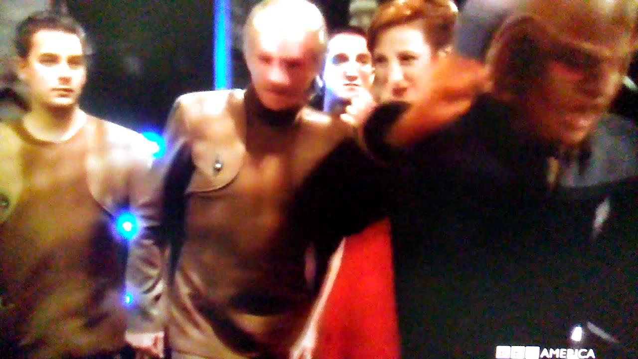 Deep Space 9- Nog Dancing - YouTube