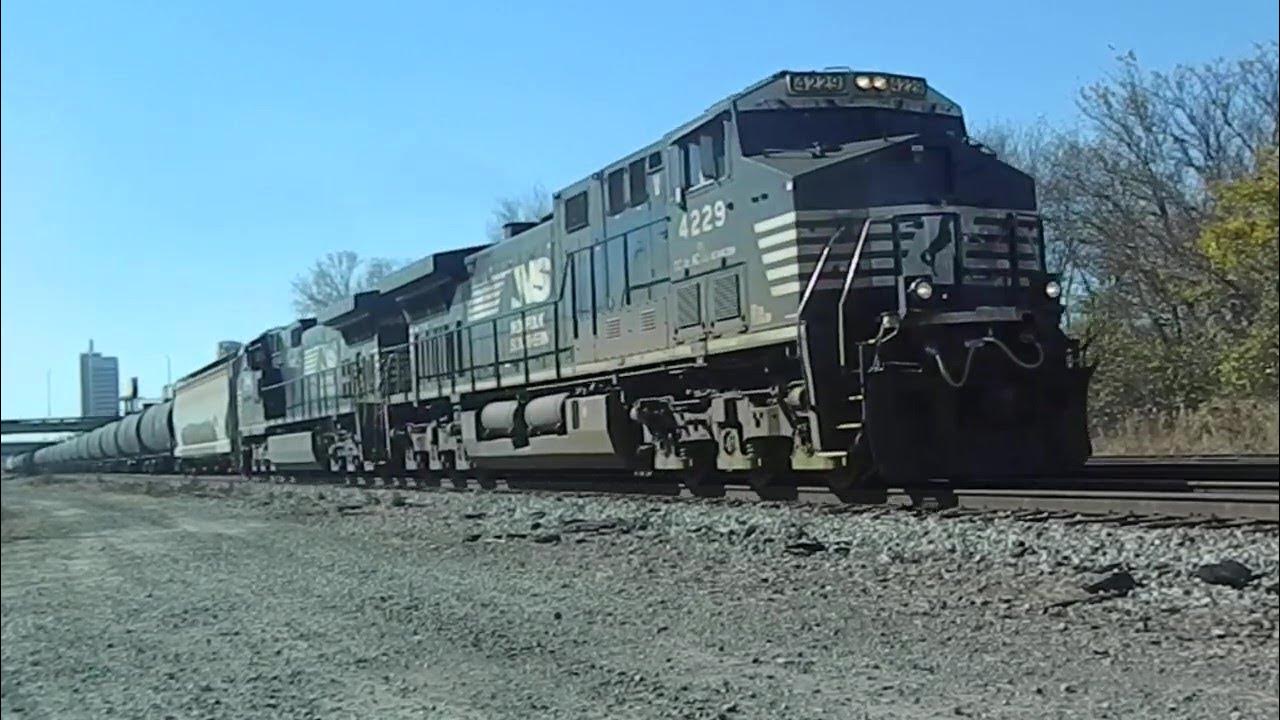 NS 4229 Leads Mixed Freight - 11/18/2023 - YouTube