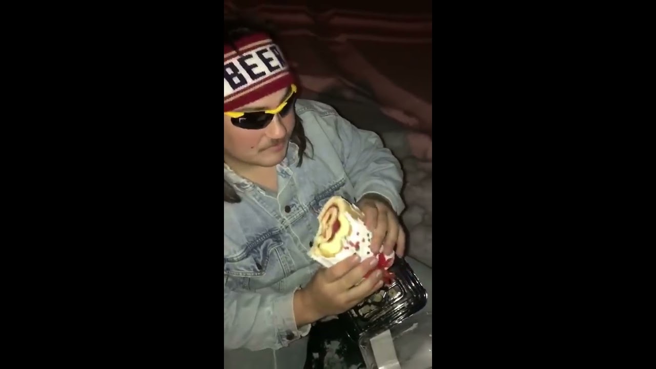 LARRY ENTICER SENDS IT ON CHRISTMAS - YouTube