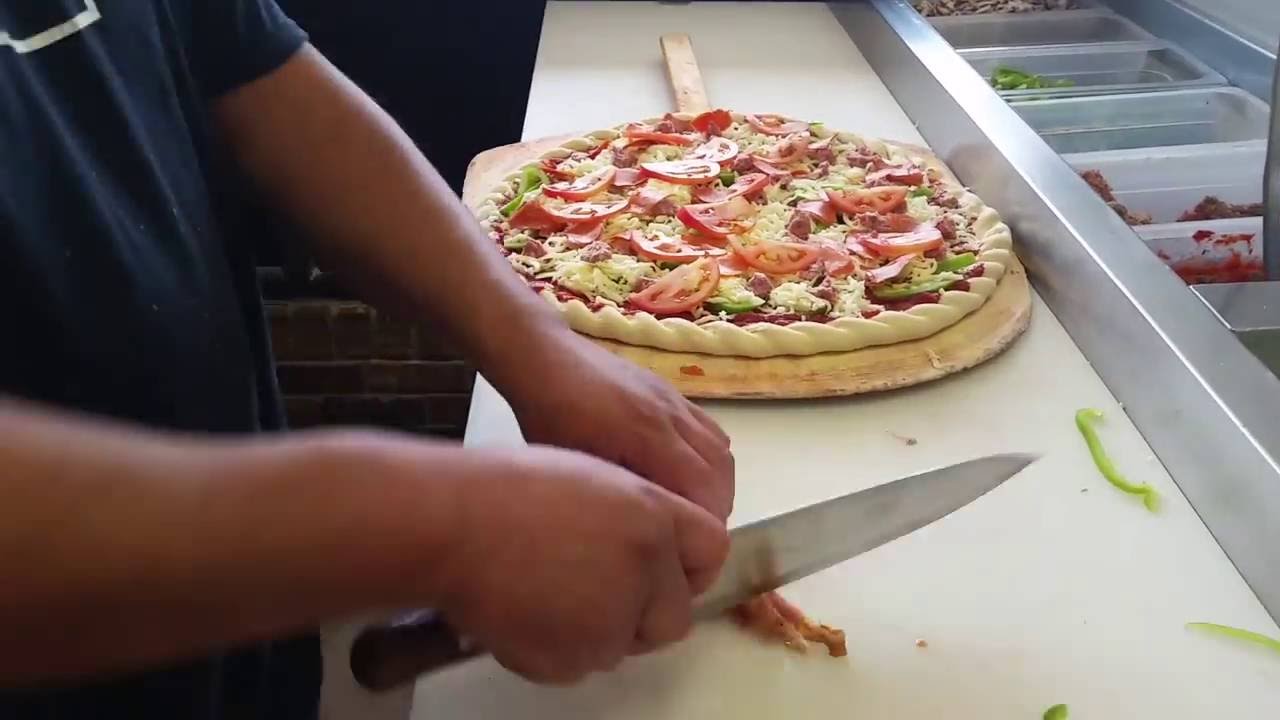 Schaumburg Garbage Pizza - Behind the Scenes - YouTube