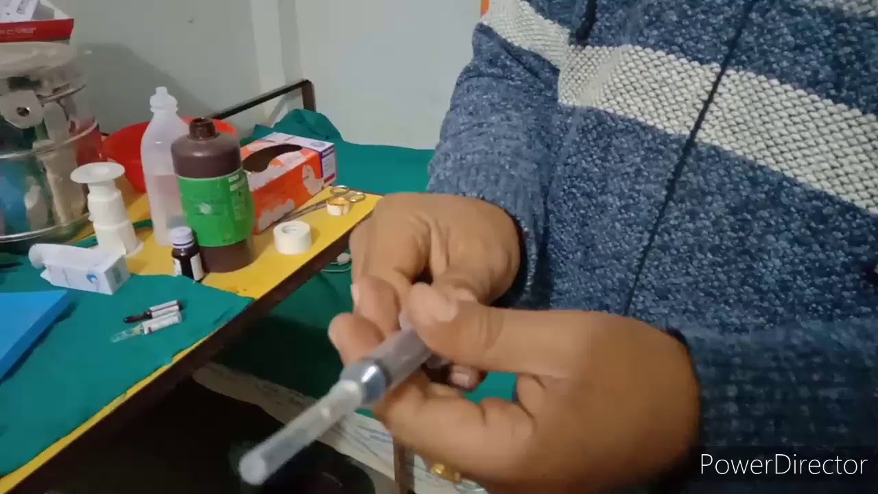 Intramuscular injection in the gluteal muscle - YouTube